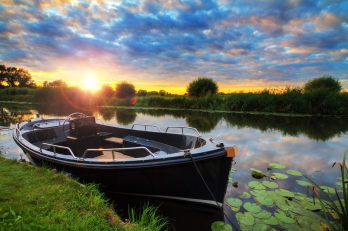 Wat zijn de voordelen van een sloep varen? - BootAanBoot.nl