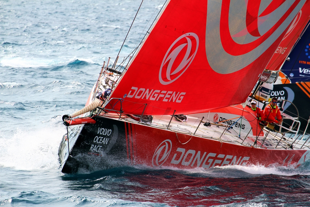 Dongfeng Race Team als eerste uit de startblokken richting Kaapstad ...