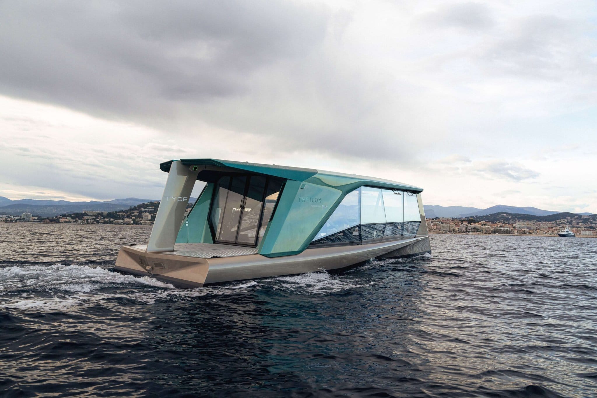 BMW brengt haar eerste elektrische boot uit - BootAanBoot.nl